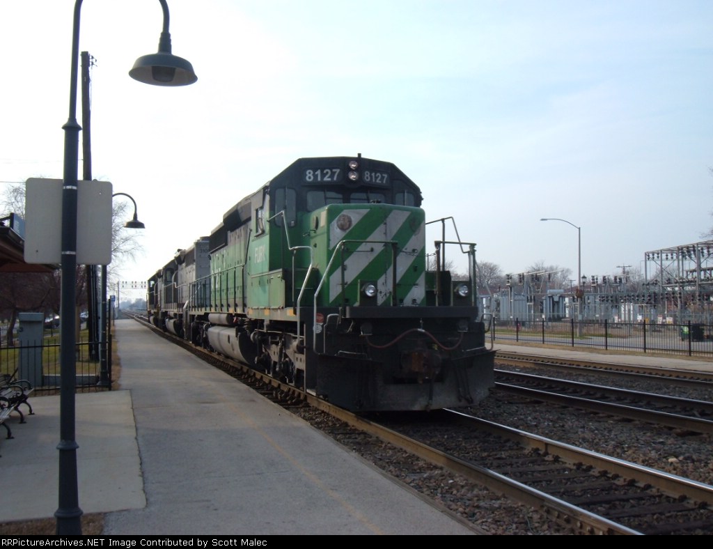 CSX 8425 & CEFX 3105 & FURX 8127